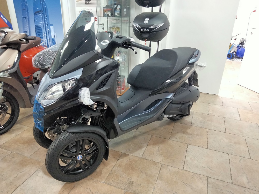NEW PIAGGIO MP3 HPE 310 - ROADRACE
